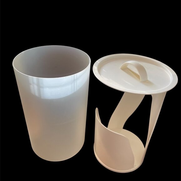 Tupperware | Kitchen | Vintage Tupperware Bagel Keeper Storage Fresh ...